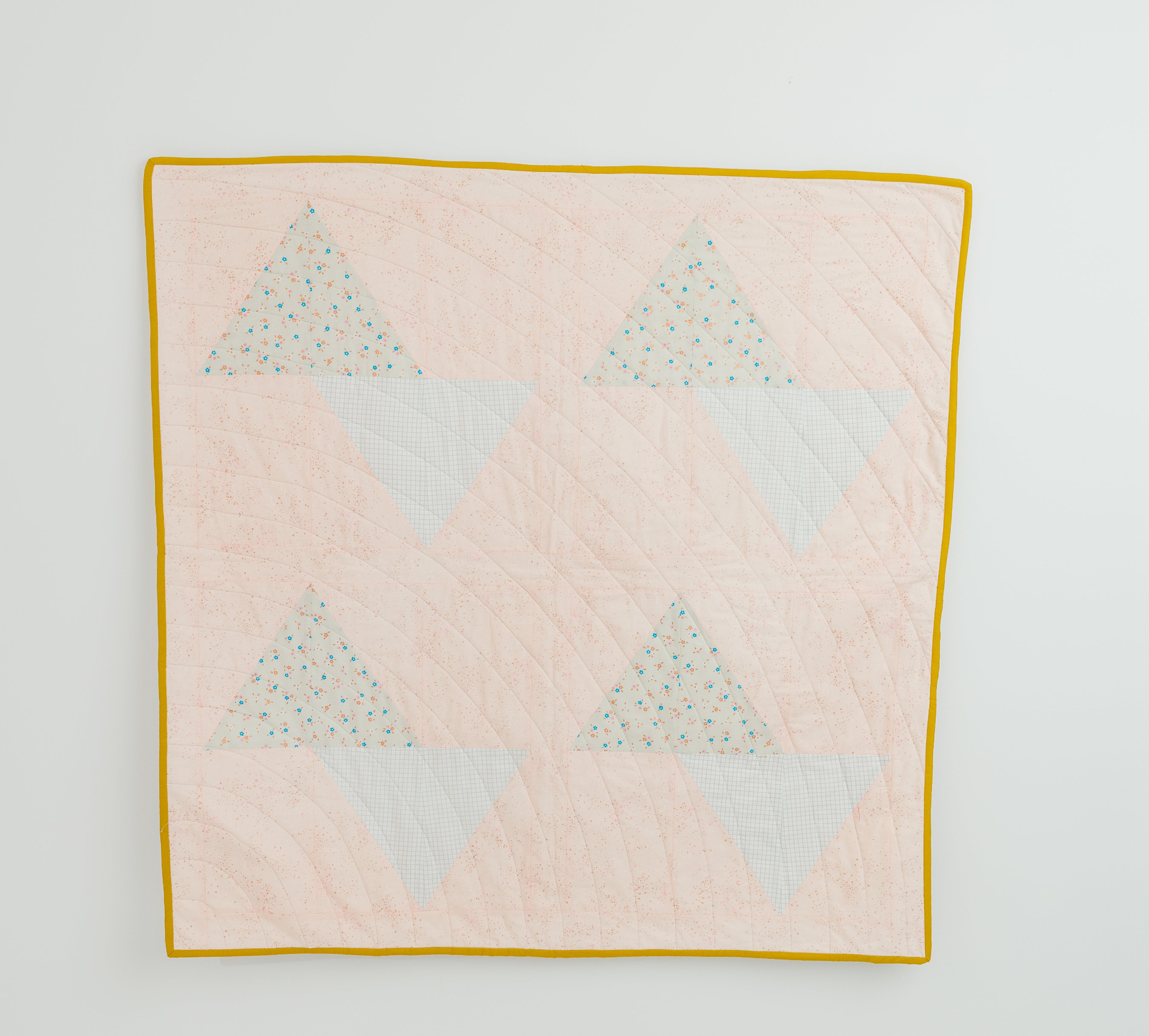 Light Pink Crib Size Acute Duo Quilt – GETZ MADE